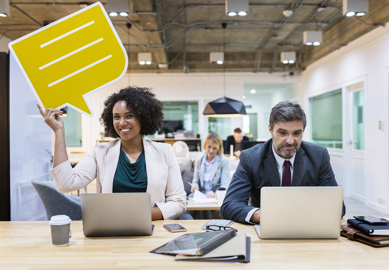 Steps to Setting Up a Business in Dubai While Working as an Employee